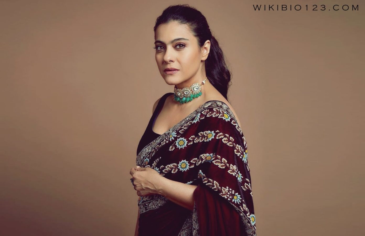 Kajol wiki Bio Age Figure Size Height Affair HD Images Wallpapers