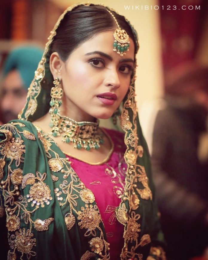 Simi Chahal wiki Bio Age Figure Size Height Affair HD Images Wallpapers