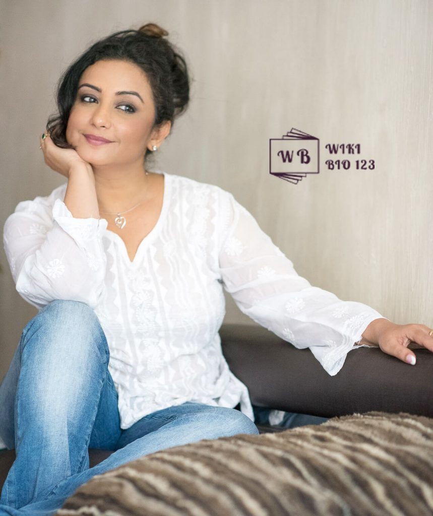 Divya Dutta Wiki Bio Age Figure Size Height Affair HD Images Wallpapers