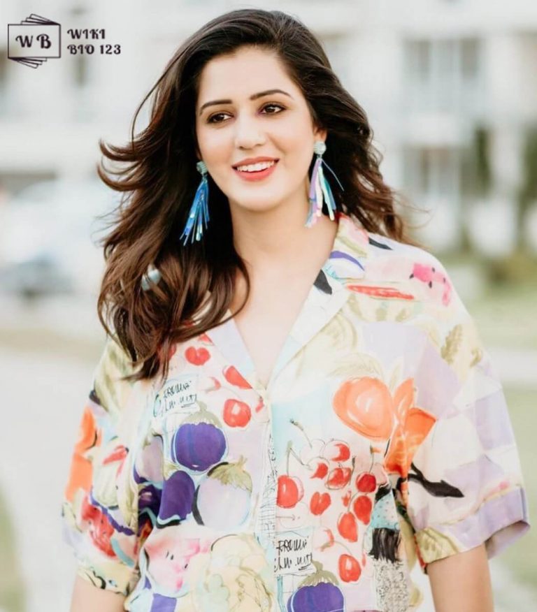 Isha Rikhi Wiki Bio Age Figure Size Height Affair HD Images Wallpapers