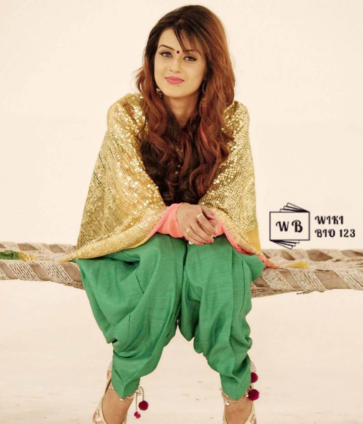 Molina Sodhi Wiki Bio Age Figure Size Height Affair HD Images Wallpapers