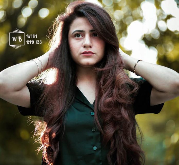 Raashi Sood Wiki Bio Age Figure Size Height Affair HD Images Wallpapers