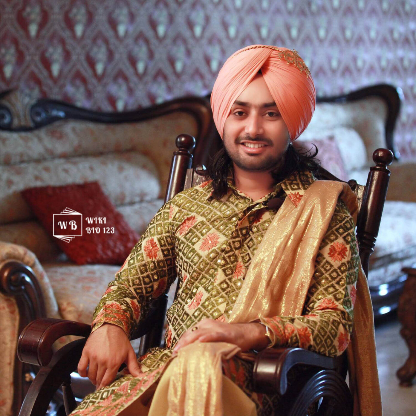 Satinder Sartaaj wiki Bio Age Body Fitness Height Affair HD Image ...
